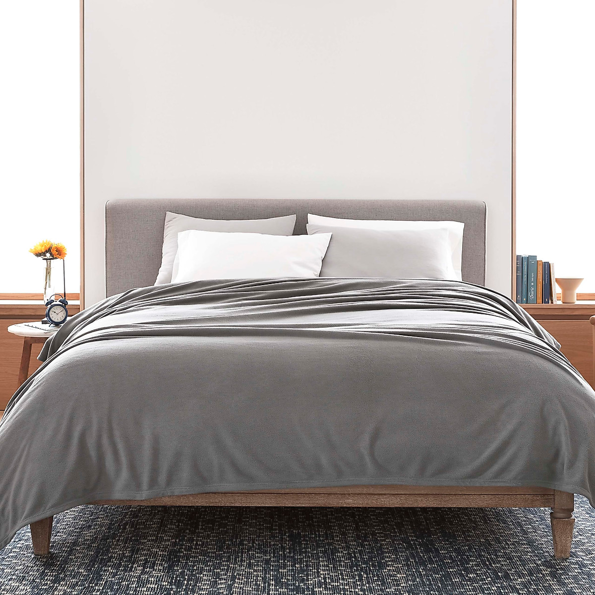 Martex Supersoft Fleece Blanket Queen Size - Fleece Bed Blanket – All-Season Warm Lightweight Anti-Static Throw Blanket - Blanket For Couch & Sofa (90 x 90 Inches, Grey)