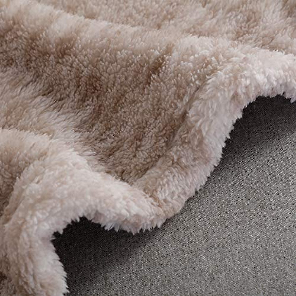 SOCHOW Melange Sherpa Throw Blanket, All Seasons 300GSM Lightweight Fuzzy Warm Super Soft Plush Fleece Blanket for Bed, Sofa and Couch, 60 x 80 inches, Camel