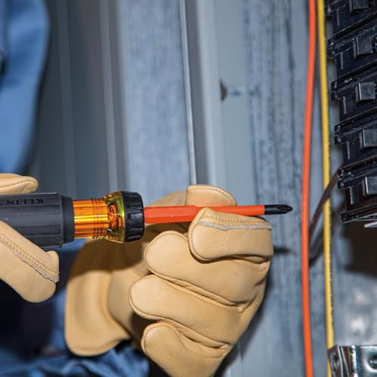 Klein Tools 32286 Insulated Screwdriver, 2-in-1 Screwdriver Set with Flip Blade, #1 Phillips and 3/16-Inch Slotted Tips, Double-Ended Blades