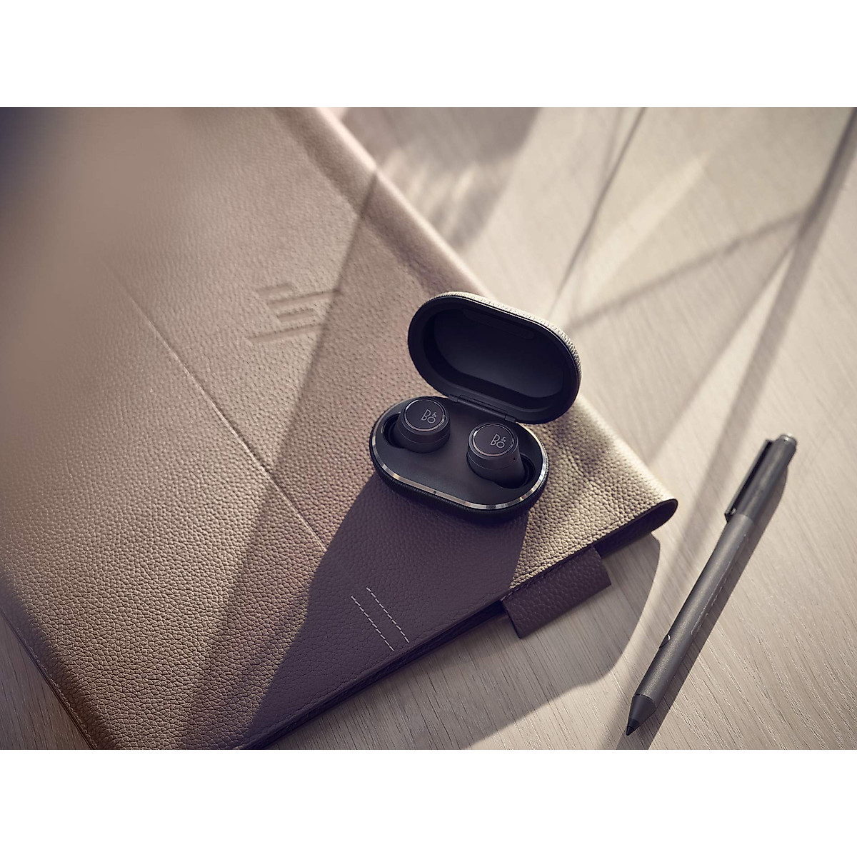 Bang & Olufsen Beoplay E8 3rd Generation True Wireless in-Ear Bluetooth Earphones, with Microphones and Touch Control, Wireless Charging Case, 35-Hour Playtime, Green