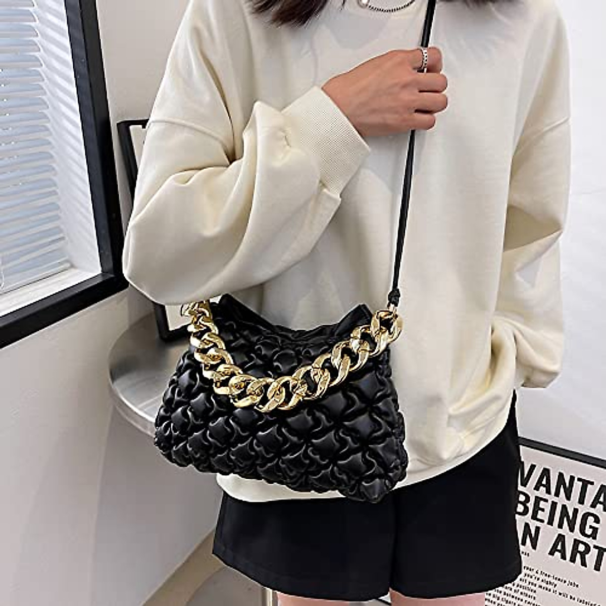 AIZHIYI Fashion Pleated Women Handbags Chain Leather Messenger Clutch Bags (Black)