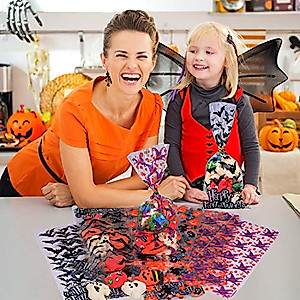 DIYASY 150 Pcs Halloween Cellophane Treat Bags,Candy Bags Bats Pumpkin and Witch Halloween Goody Bags with 300 Twist Ties for Kids Halloween Party Favor