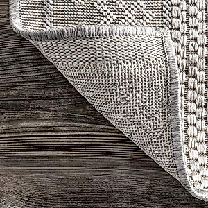 nuLOOM Lowen Tribal Indoor/Outdoor Area Rug, 4' x 6', Light Grey