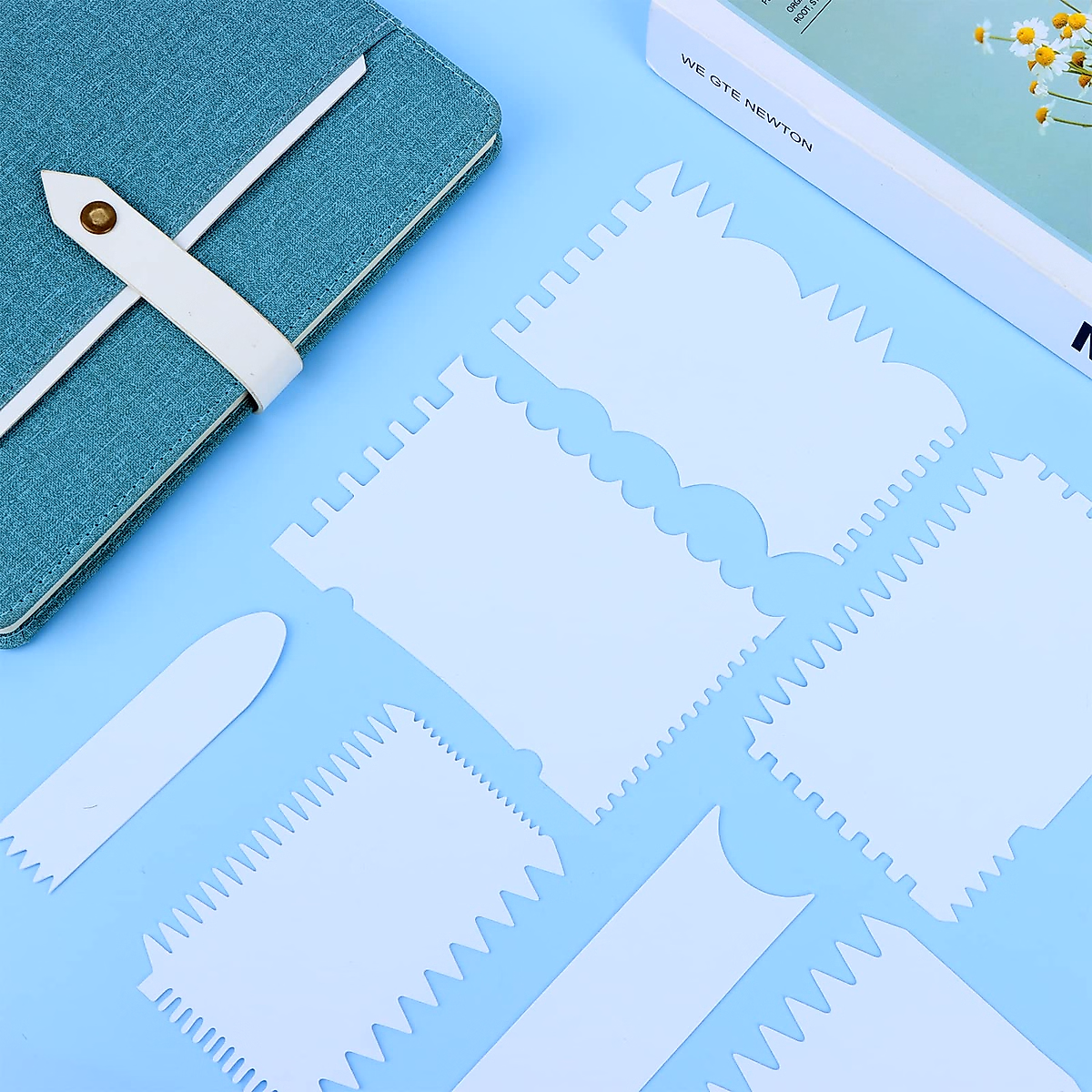 craftshou Multifunction Acrylic Pouring Swipe Tools,14 Pcs Paint Scrapers Plastic Paint Swipe Accessories for Acrylic Painting Technique