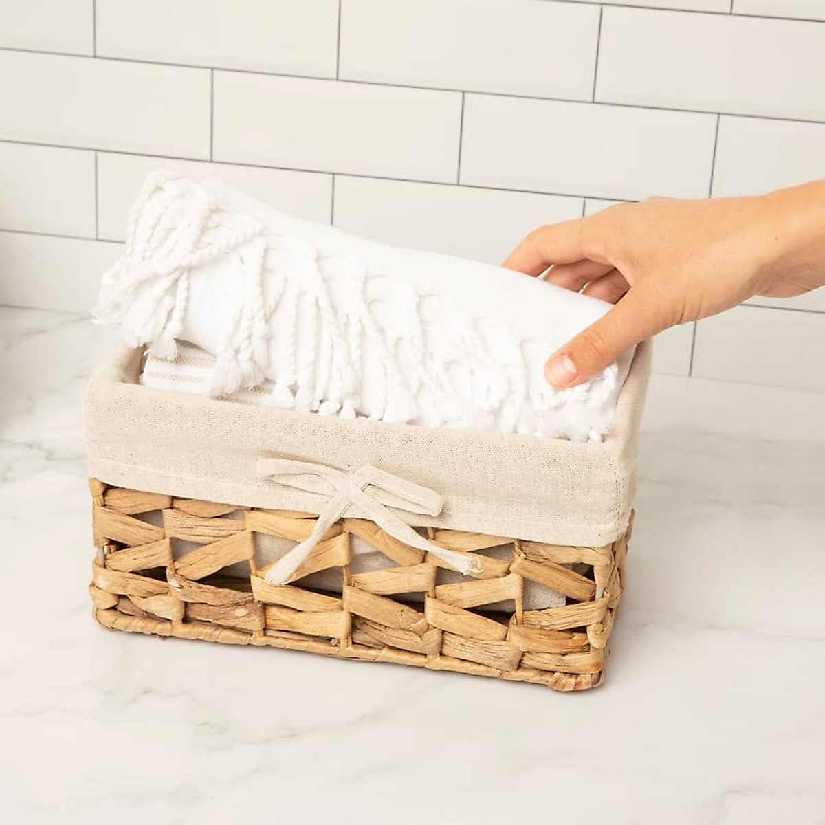 Natural Hyacinth Wicker Storage Baskets, Set Of 3 Hand Woven Water Hyacinth Baskets for Living Room, Organizing Decorative, Woven Basket Organizer Bins with Detachable Lining, Large Medium Small