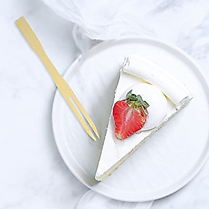 Sihuuu Bamboo Forks,100 PCS Square Mini Fruit Forks, Buffet Appetizer Picks, Small Finger Food Forks, Cocktail Forks for Party Appetizer, Catering Pastry, Dessert Prongs