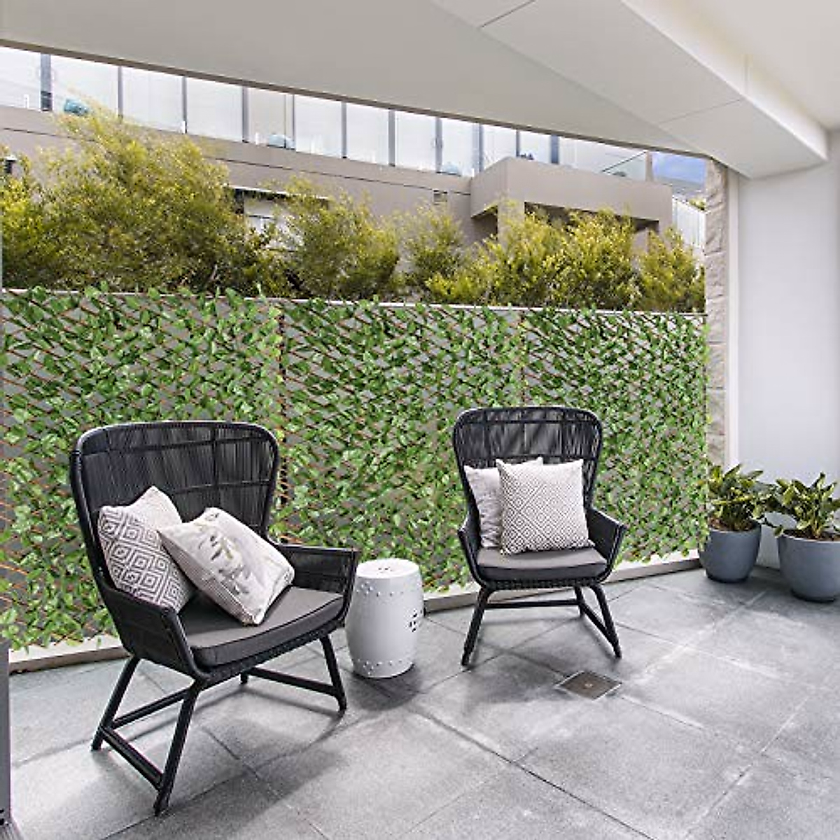 Giantex 3PCS Expandable Artificial Hedges Faux Ivy Leaves Fence, Stretchable Artificial Ivy Privacy Fence Screen Decorative Trellis for Backdrop Outdoor Garden Porch Patio Home Decorations