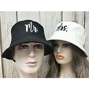 Enodtter Mr and Mrs Bucket Hats for Couples, Embroidered Bride Groom Matching Hats, Embroidery Summer Beach Hats, Newlywed Honeymoon Wedding Gift