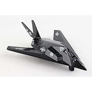 Daron Worldwide Trading Runway24 F-117 Nighthawk Vehicle