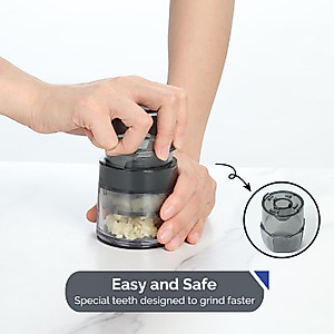 Garlic Press Grinder, UHIYEE BPA-Free Garlic Crusher Mincer, Garlic Press Tool Dishwasher Safe, Easy-Clean, Ideal Kitchen Gifts