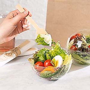 Restaurantware Thermo Tek 12 oz Clear Plastic Sphere Salad Container - with Dome Lid - 5 1/4" x 5 1/4" x 4 1/2" - 50 count box