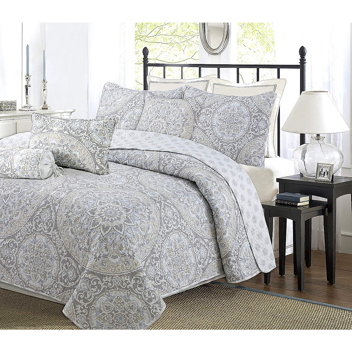 Cozy Line Home Fashions Medallion Floral Reversible Bedding Quilt Set, Lightweight Bedspread Coverlet for All Seasons (Grey Venetia, Queen - 3 Piece)