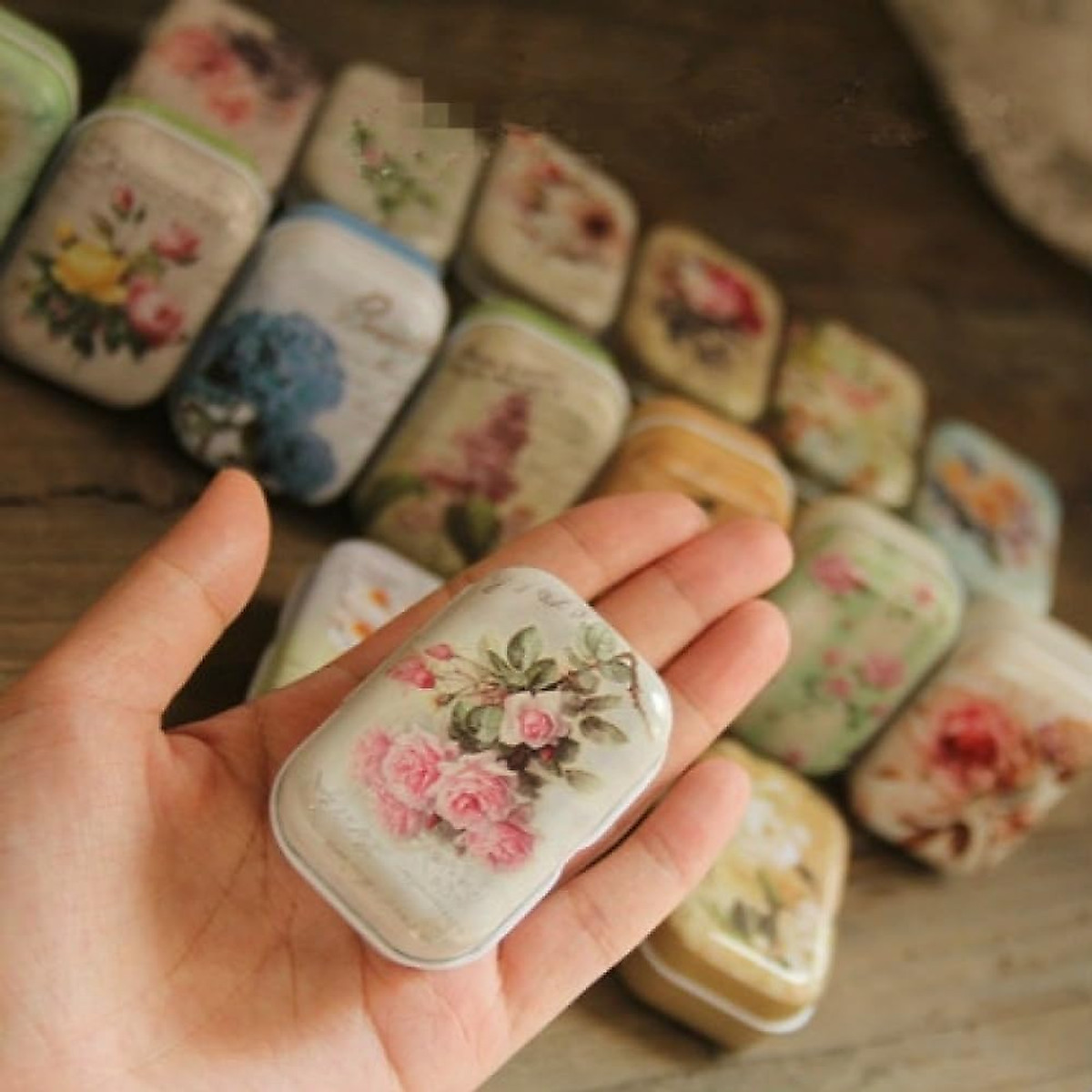 8Pcs Mini Flower Tin Trinket Jewelry Organizer Storage Box Decorative Boxes Small Metal Tins with Hinged Lids Portable Box Containers Small Storage Kit,Christmas Stocking Stuffers