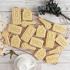 Set of 4 Housewarming cookie cutters (Home Sweet Home, House Door, House Key, and Welcome Mat), 4 pieces - Bakerlogy
