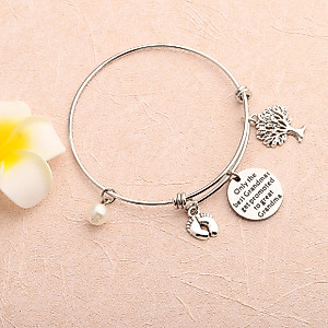 FUSTMW Baby Reveal Gift For Grandma New Grandma Bracelet Only The Best Grandmas Get Promoted To Great Grandma Baby Announcement Gift (silver)