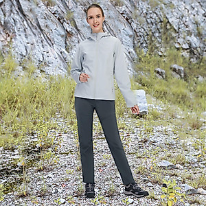 CAMELSPORTS Women’s Fleece Lined Hiking Pants Waterproof Warm Softshell Pants Windproof Snow Ski Cargo Pants for Outdoor