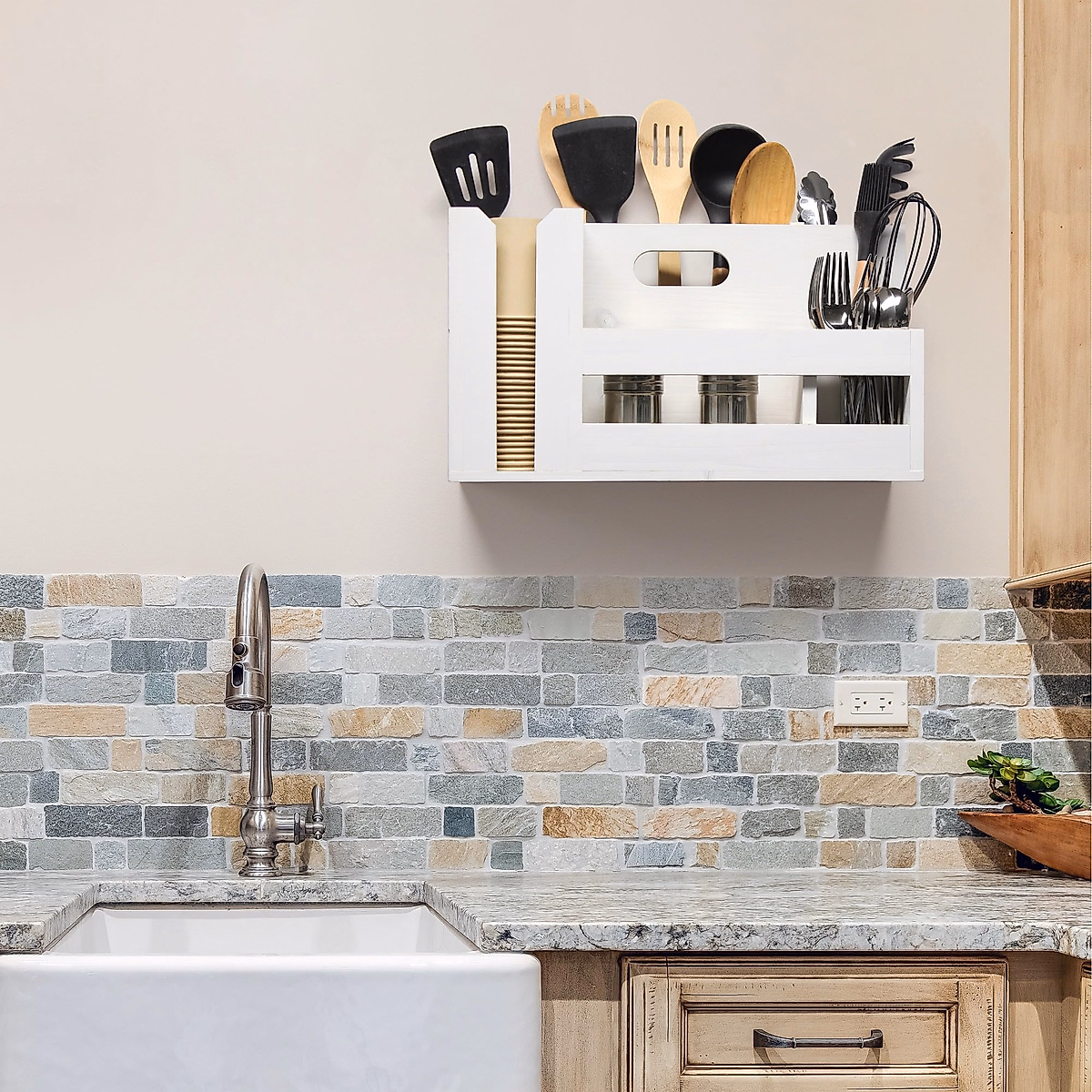 Elegant Designs HG2033-WHT Pantry Picks Farmhouse Wooden Flatware & Utensils Caddy Condiment Organizer w Cutout Handle & Compartments for Kitchen Décor Countertop Breakfast BBQ Events Picnic, Wht Wash