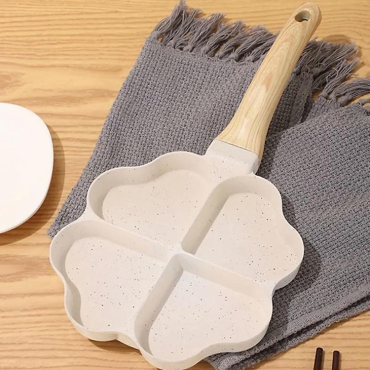 Pasuihcay Heart Shaped Egg Pan Mini Egg Dumpling Pan Hamburger Steak 4 Grid Breakfast Pan, White