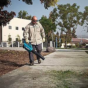 Makita GBU01M1 40V max XGT® Brushless Cordless Blower Kit (4.0Ah) Teal