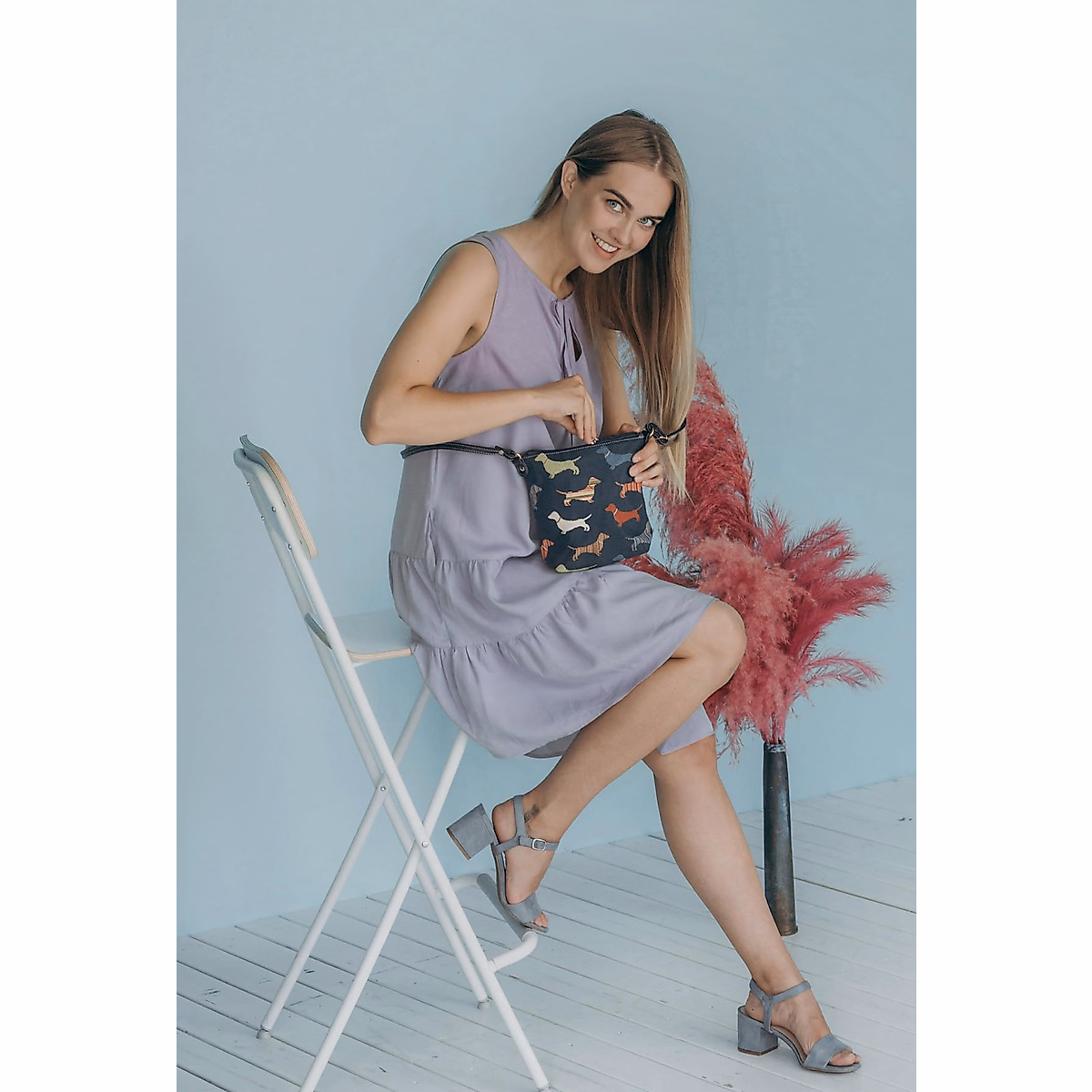 Signare Tapestry Small Crossbody Bag Sling Bag for Women in Dachshund Design (SLING-DACH)