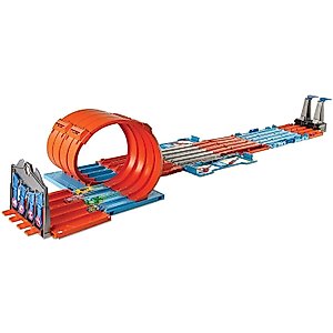 Hot Wheels Race Crate with 3 Stunts in 1 Set Portable Storage Ages 6 to 10