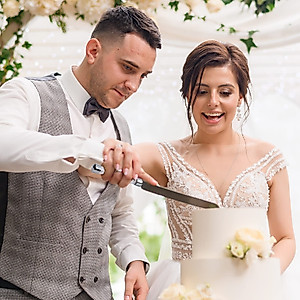 VARLKA Wedding Cake Knife and Server Set, Champagne Flutes Engraved Mr and Mrs for Wedding, Bride and Groom Toasting Flutes, Engagement Gift Wedding Reception Supplies (Clear Diamonds)