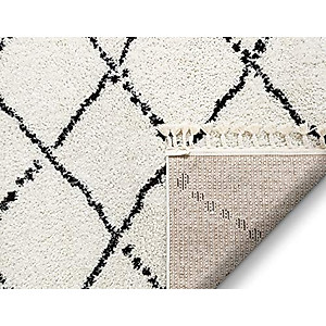 Well Woven Panto Ivory Moroccan Shag Diamond Trellis Pattern Area Rug (5'3" x 7'3")