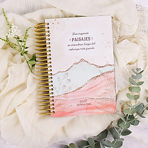 Agenda Pechi 2024 (Inspirational Christian Planner in Spanish). Tapa dura. Encuadernado espiral plástico. Devocionales, frases y versículos entre otras herramientas. Enero-Diciembre. 1 página por día