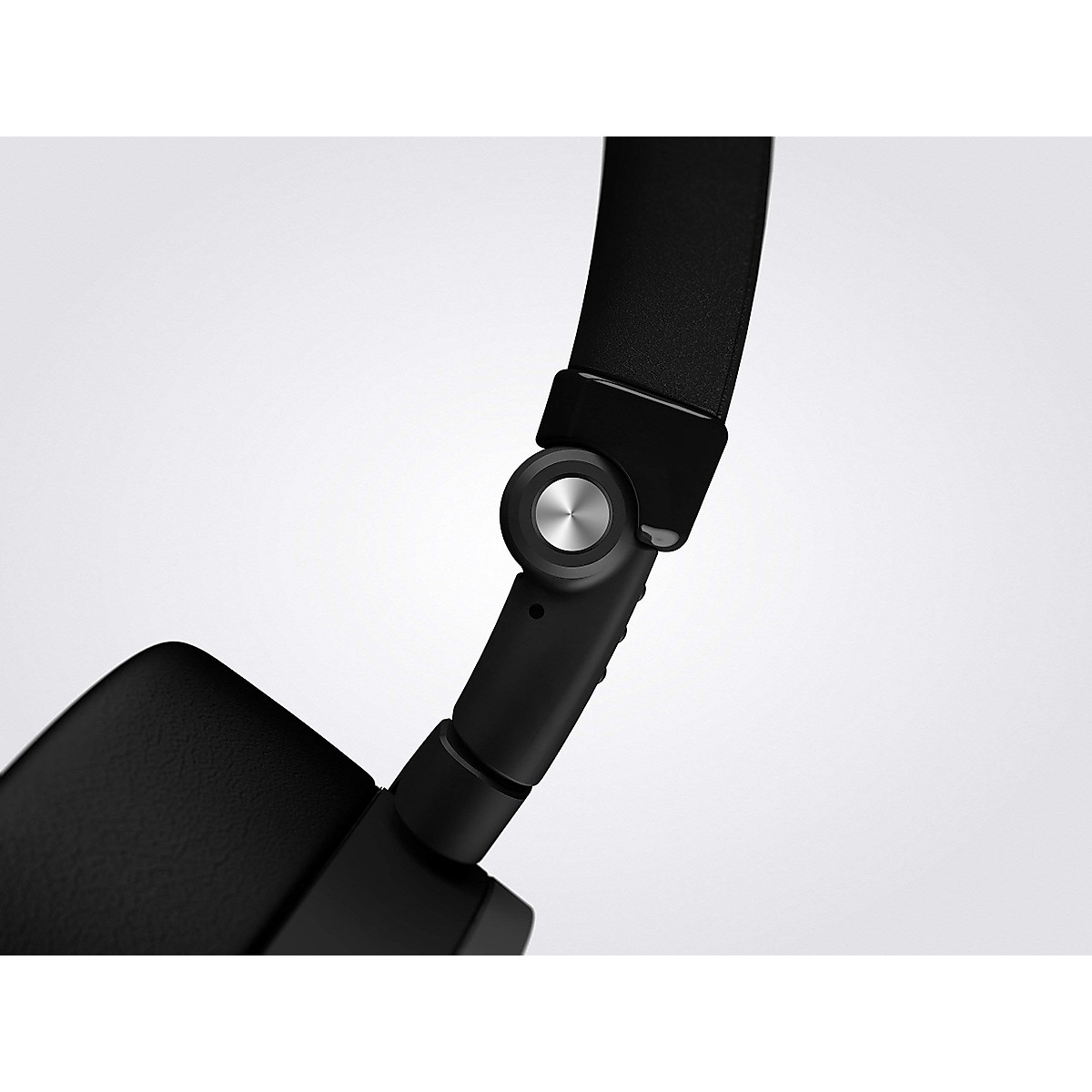 AKG Noise Canceling Headphone Black (N60) (Renewed)