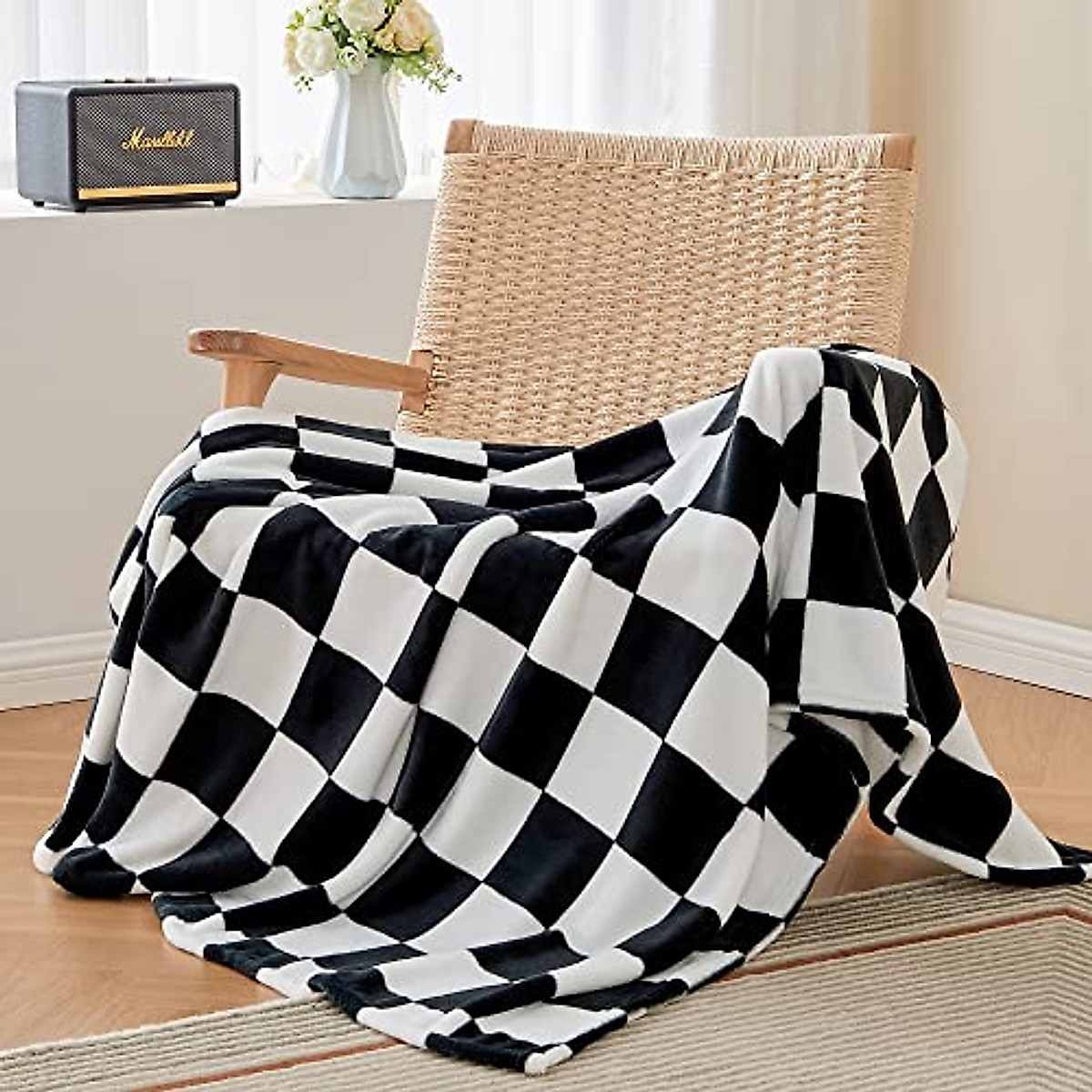 BEDELITE Checkered Throw Blanket for Couch and Bed, Luxurious Decorative Fleece Blanket with Checkerboard Grid Home Decor, Soft and Cozy Black and White Throw Blanket for Spring and Summer, 50"x60"