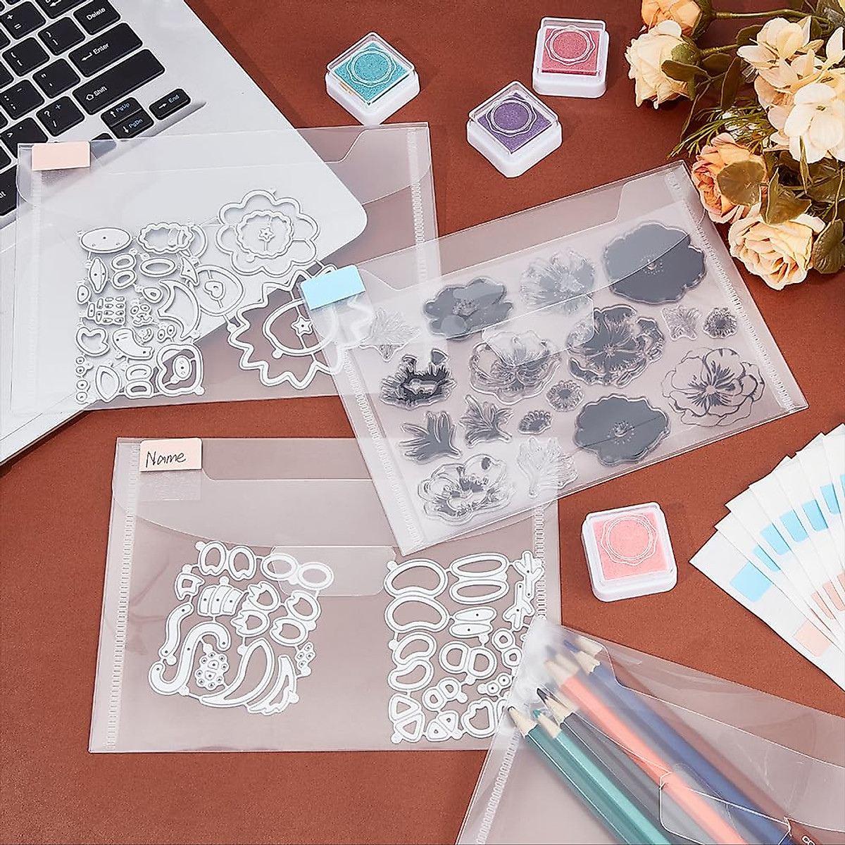 INFUNLY 30PCS Clear Stamp and Die Storage Pockets Plastic Envelopes 5x7inch Dies Storage Bag with 60 Label Sticker Resealable Plastic Storage Pocket Dies and Stamps Stencil Organizer for Card Making