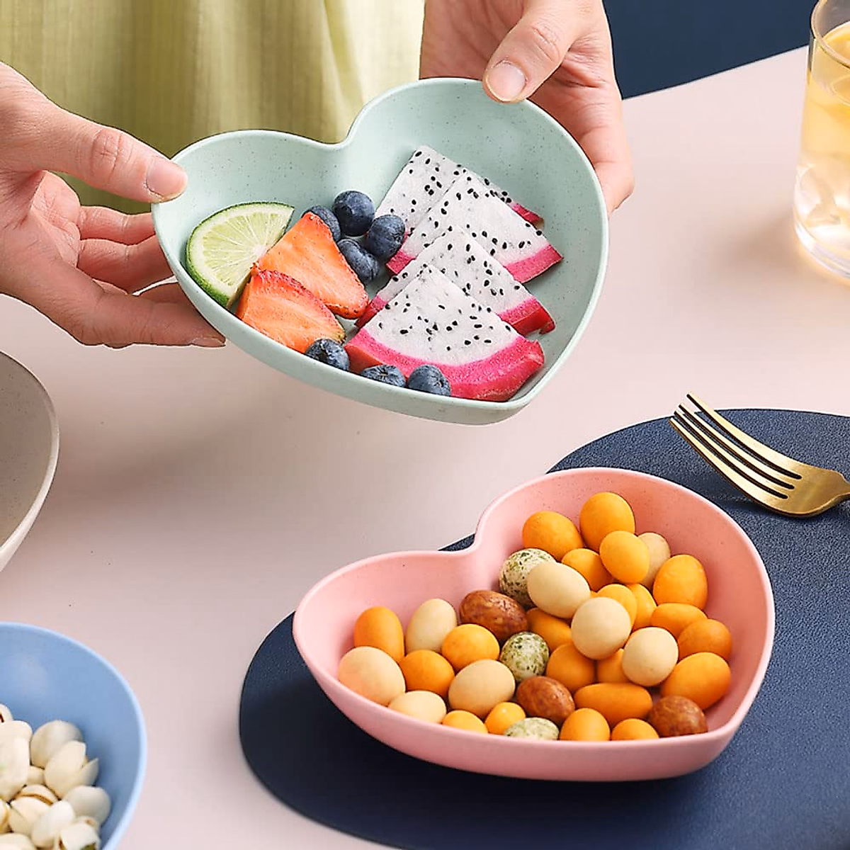 Golandstar 10pcs Heart Shaped Dinner Plates Dinnerware Dishes Set 6 Inch Food Plate Saucers Tray Fruits Snack Bowls BPA Free (Pink)