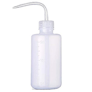 BEADNOVA Squeeze Bottle Plant Watering Bottle 250ml 8oz Small Wash Bottle Squeeze Plastic Small Watering Can for Indoor Plants Succulent Watering Can (1pc)