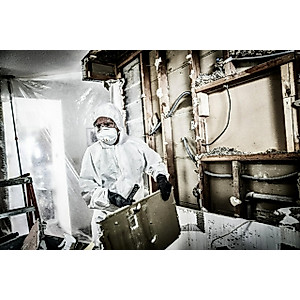 3M N100 Lead Paint Removal Valved Respirator 8233, 1 Pack, COOL FLOW Exhalation Valve, NIOSH-APPROVED, Advanced Filter Media For Easy Breathing, Adjustable Noseclip, Soft Foam Faceseal (8233PA1-B-PS)