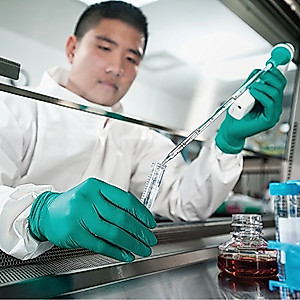 Kimberly-Clark Spring Green Nitrile Exam Gloves (43437), 4.7 Mil, Ambidextrous, 9.5”, XS, 200 Gloves / Box