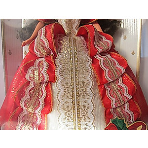 Barbie Happy Holidays Doll - Special Edition 10th Aniversary Hallmark 5th in Series (1997)