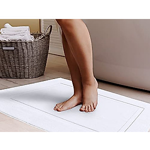 Utopia Towels Bundle Pack of 600 GSM Bath Sheet Set (2-Pack) and Banded Bath Mats (2-Pack) – 100% Ring-Spun Cotton – Highly Absorbent – Soft & Luxurious – White