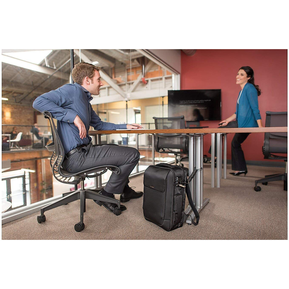 Kensington SecureTrek 15" Lockable Anti-Theft Laptop Backpack (K98617WW)