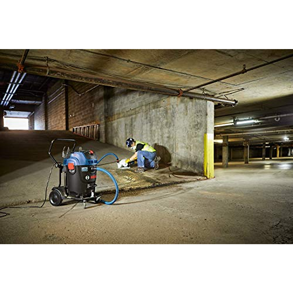 Bosch GAS20-17AH 17-Gallon 300-CFM Dust Extractor with Auto Filter Clean and HEPA Filter