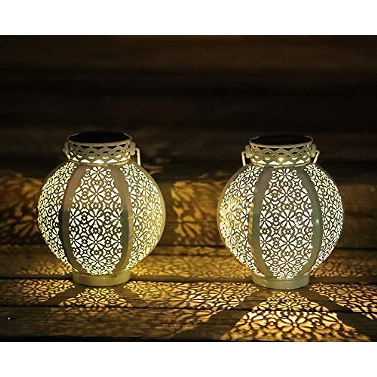 WSgift 2 Pack Hanging Solar Lantern Metal LED Table Lamp Outdoor Solar Hollow-Out Lights with Handle, 6 lumens, 6 x 6 x 6.7 Inch, White