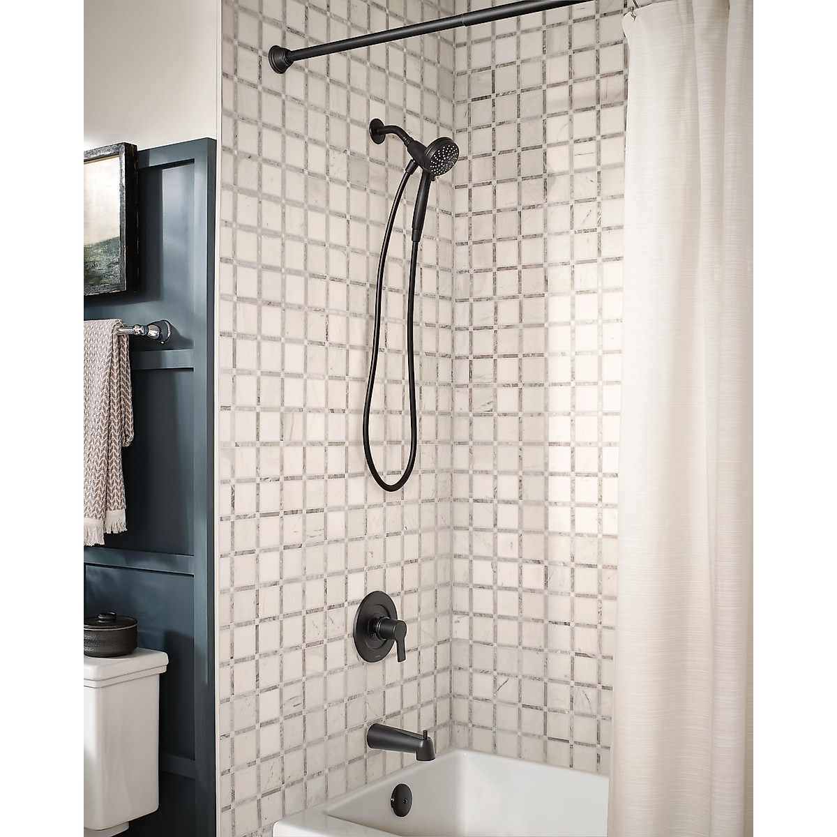 Moen Engage Magnetix Matte Black 3.5-Inch Six-Function Detachable Handheld Showerhead with Magnetic Docking System, 26100BL