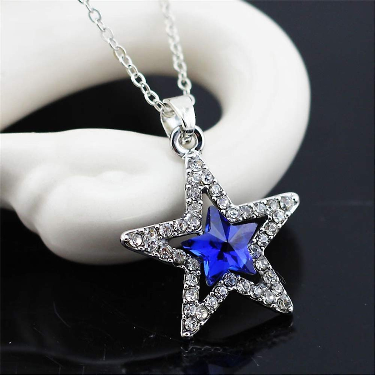 AILUOR Five-Pointed Star Sapphire Crystal Pendant Necklace, Fashion Silver Crystal Hollow Star Jewelry for Women (Blue)