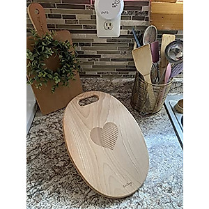 kaiDesign - Heart Design Wooden Cutting Board Coated In Mineral Oil, Quality Beech Wood Design for Housewarming Gifts, Mother's Day Present, Wedding Anniversary and Valentine's Day Gift