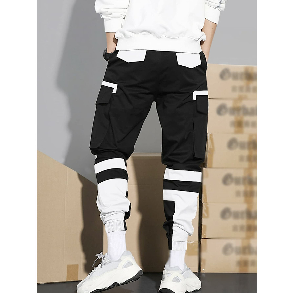 WDIRARA Men's Colorblock Patchwork Streetwear Cargo Pants Active Sporty Pants with Pockets Black and White S