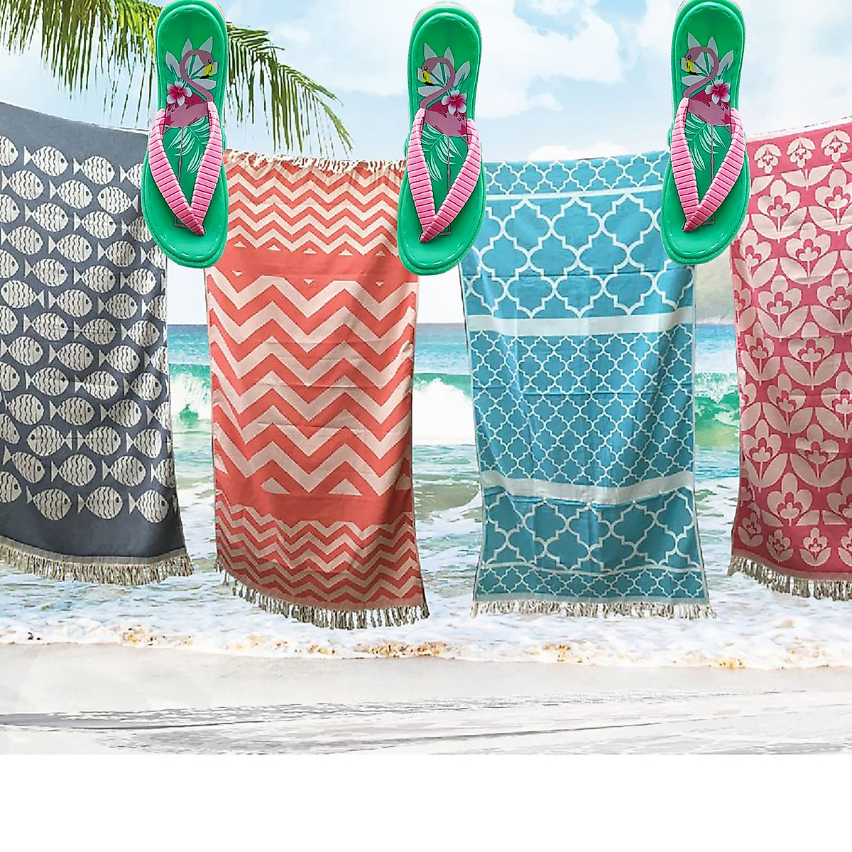 2 Pieces Beach Towel Clips Flamingo Pattern Beach Towel Clip Portable Towel Holder Clips for Beach Chairs Deck Patio Heavy Duty Laundry Clothes Pool Sun Loungers Clip Seaside Indoor Outdoor