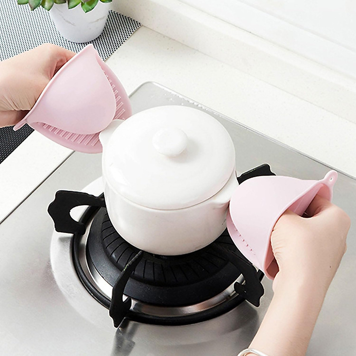 Silicone Pot Holders, Heat Resistant Silicone Microwave Oven Pot Mitts Kitchen Dishes Convenient Insulated Finger Glove BBQ Cooking Baking Holder Tool Set of 2 (Random Color)