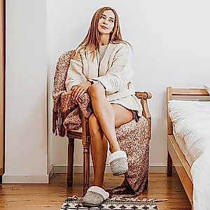 ULTRAIDEAS Women's Lamb-hug Comfy Fleece House Slippers Memory Foam, Slip-on House Shoes Indoor Outdoor (Grey, Size 7-8)