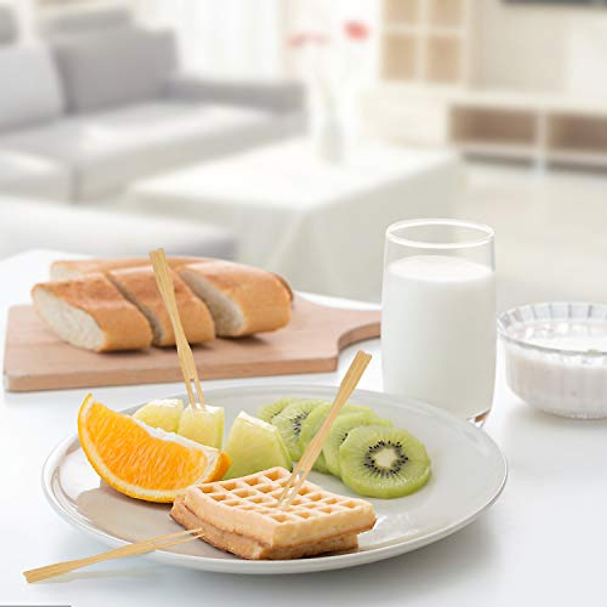 Bamboo Forks 3.5 Inches Disposable Mini Food Picks Double Prong Fruit Cocktail Forks Blunt-end Forks for Appetizer, Cocktail, Fruit, Pastry, Dessert (110 Pcs)