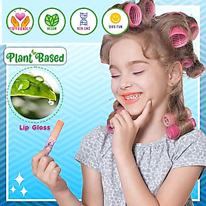 Townley Girl Disney Frozen Plant Based Vegan 7 PC Flavored Lip Gloss Set For Girls – Ideal for Sleepovers, Makeovers, Party Favors and Birthday Gifts! - Age: 3+