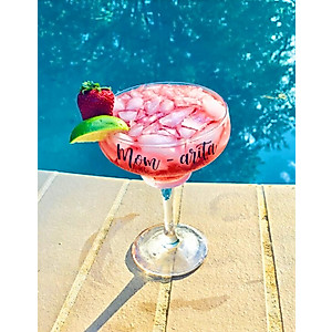 Mom - arita margarita glass. Great all year around for all the moms in your life. Summer cocktail glass. Novelty margarita glass. Great gift idea! (shatterproof)